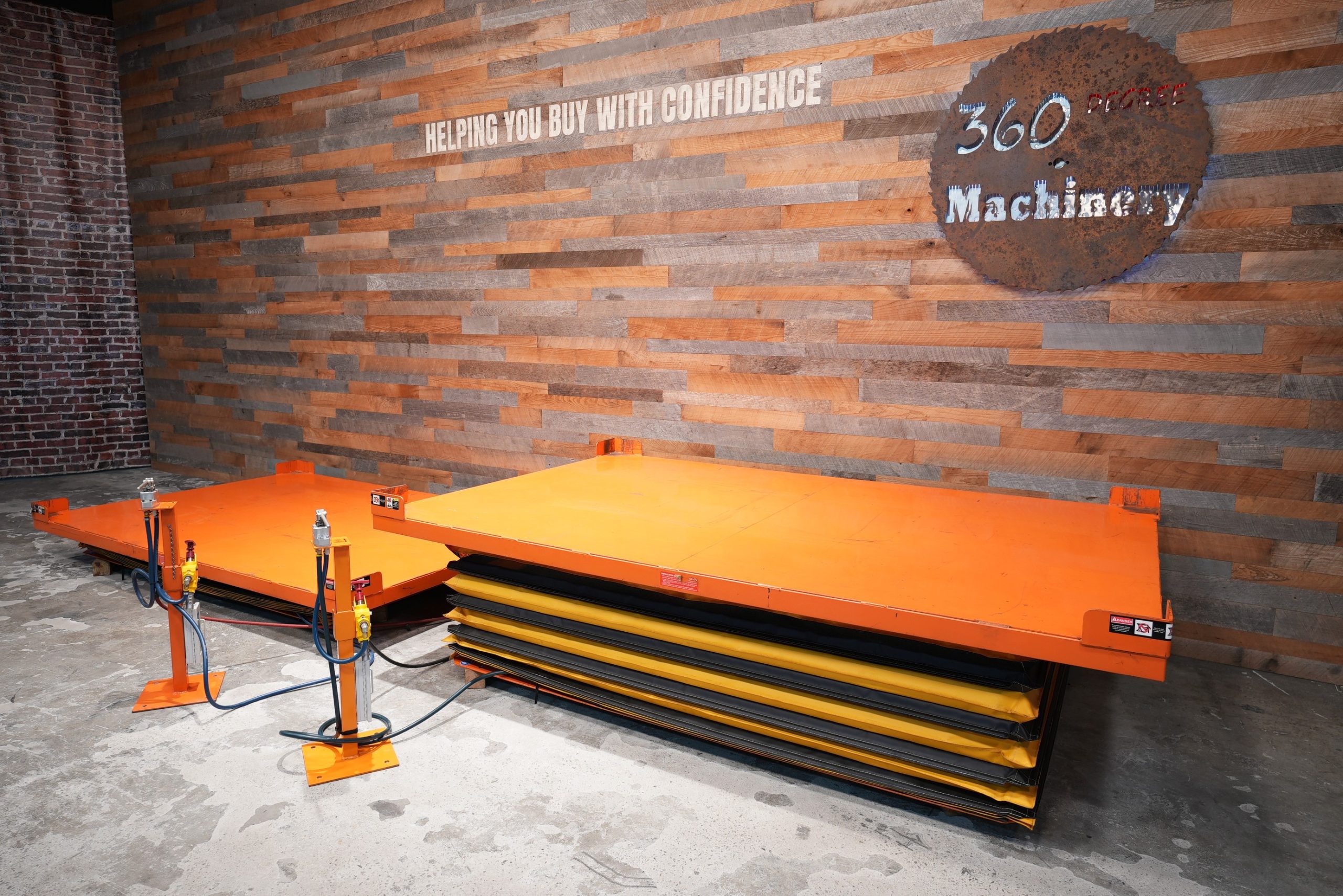 2017 Knight Global 4,000 LB 118" X 75" Lift Tables (2 Available) | 360 ...