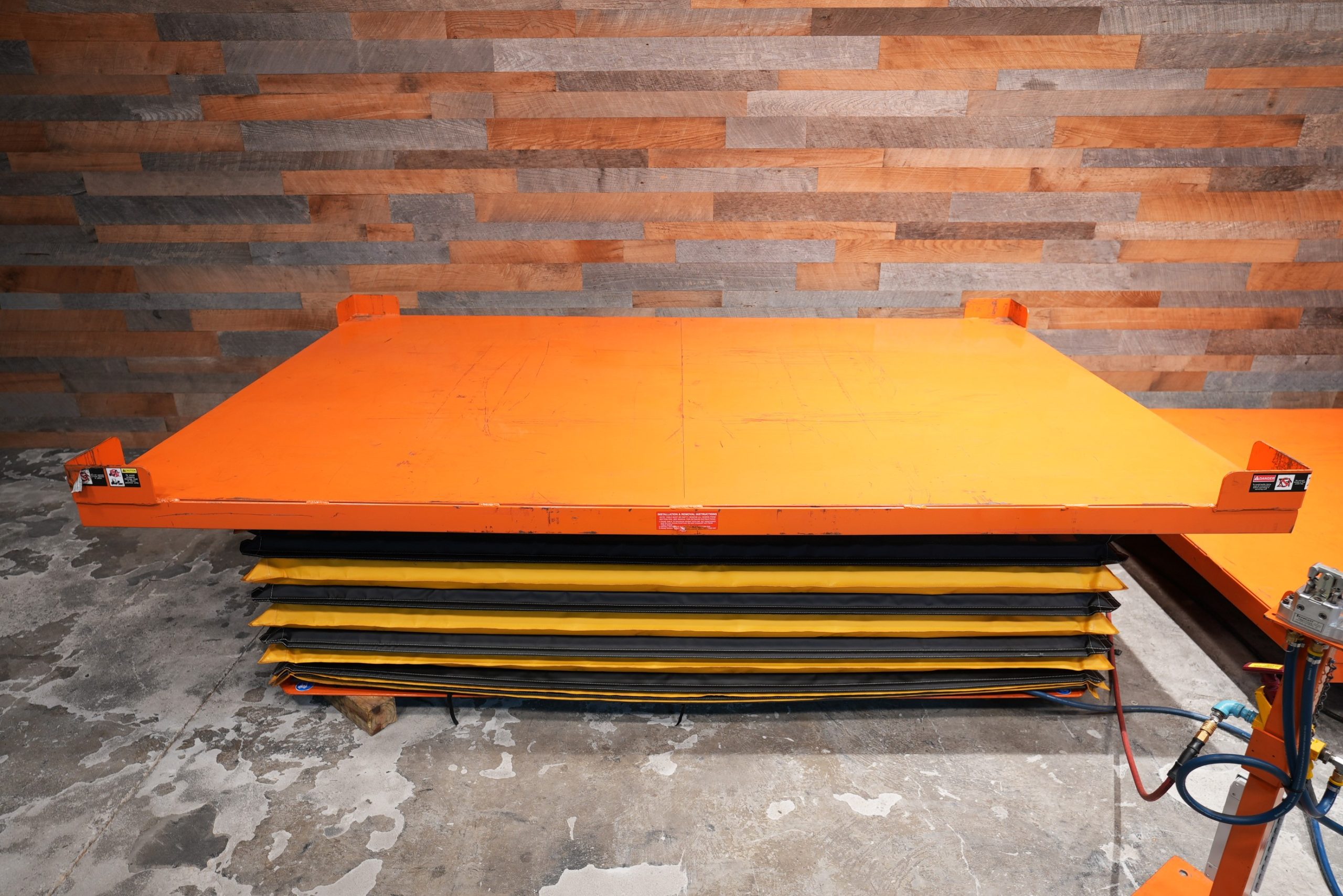 2017 Knight Global 4,000 LB 118" X 75" Lift Tables (2 Available) | 360 ...