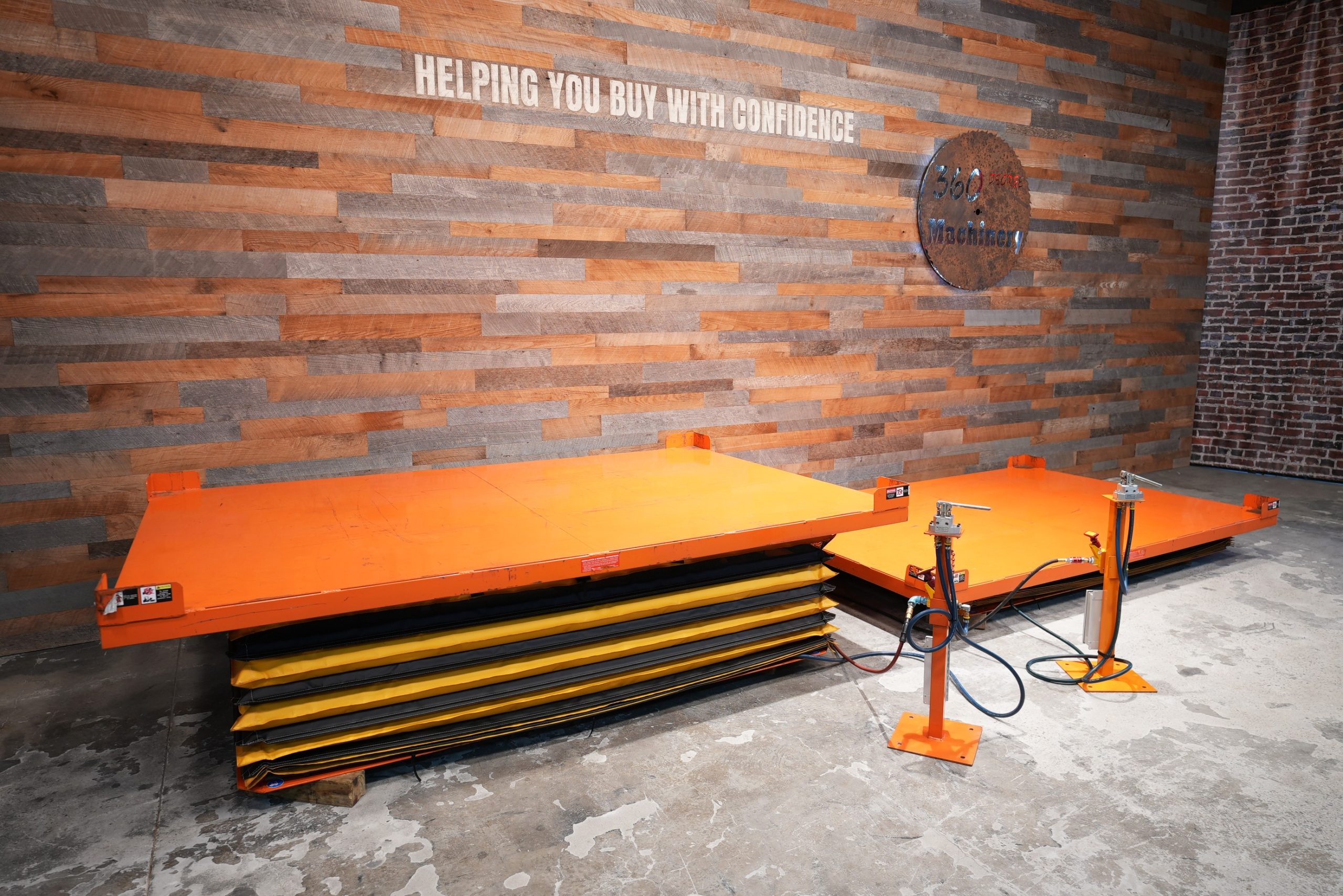 2017 Knight Global 4,000 LB 118" X 75" Lift Tables (2 Available) | 360 ...