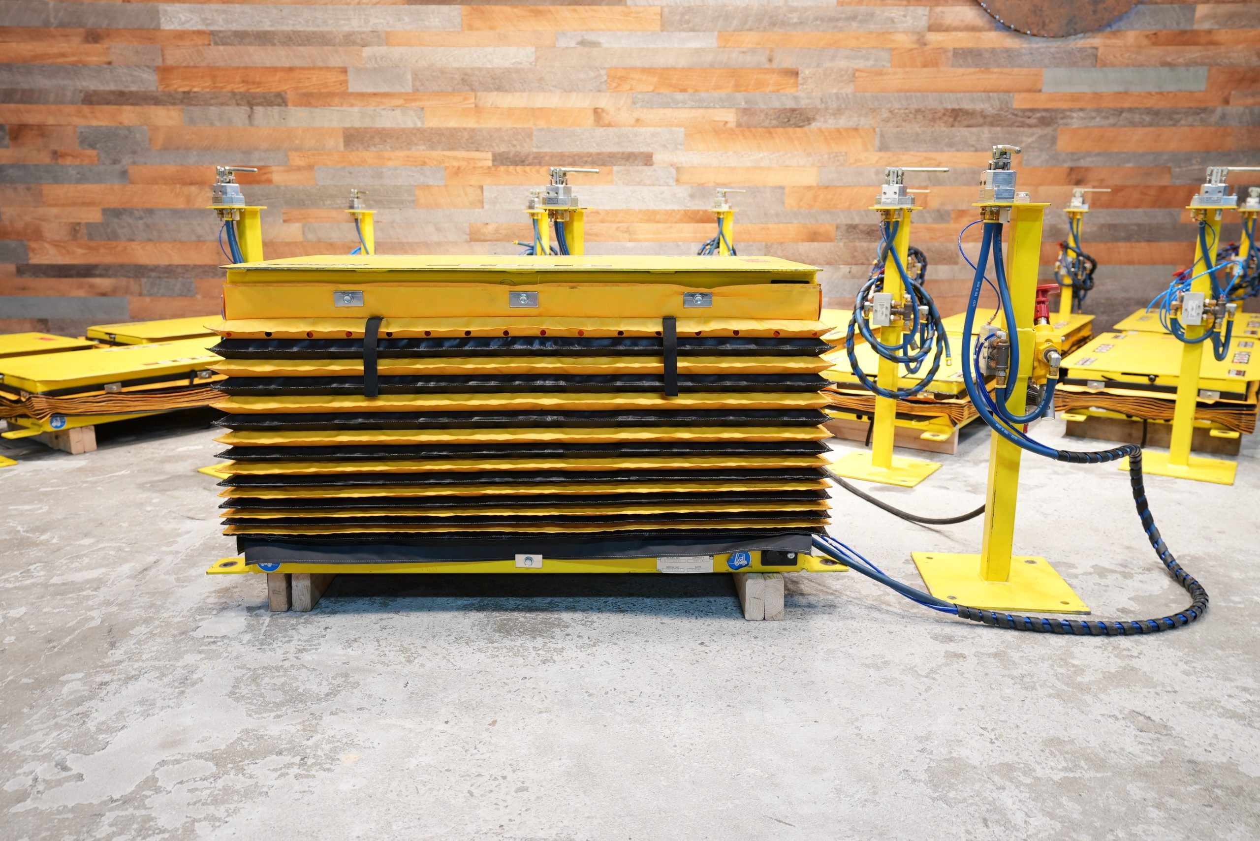 2022 Knight Global 3,000 LB 24" X 44" Lift Tables (6 Available) | 360 ...